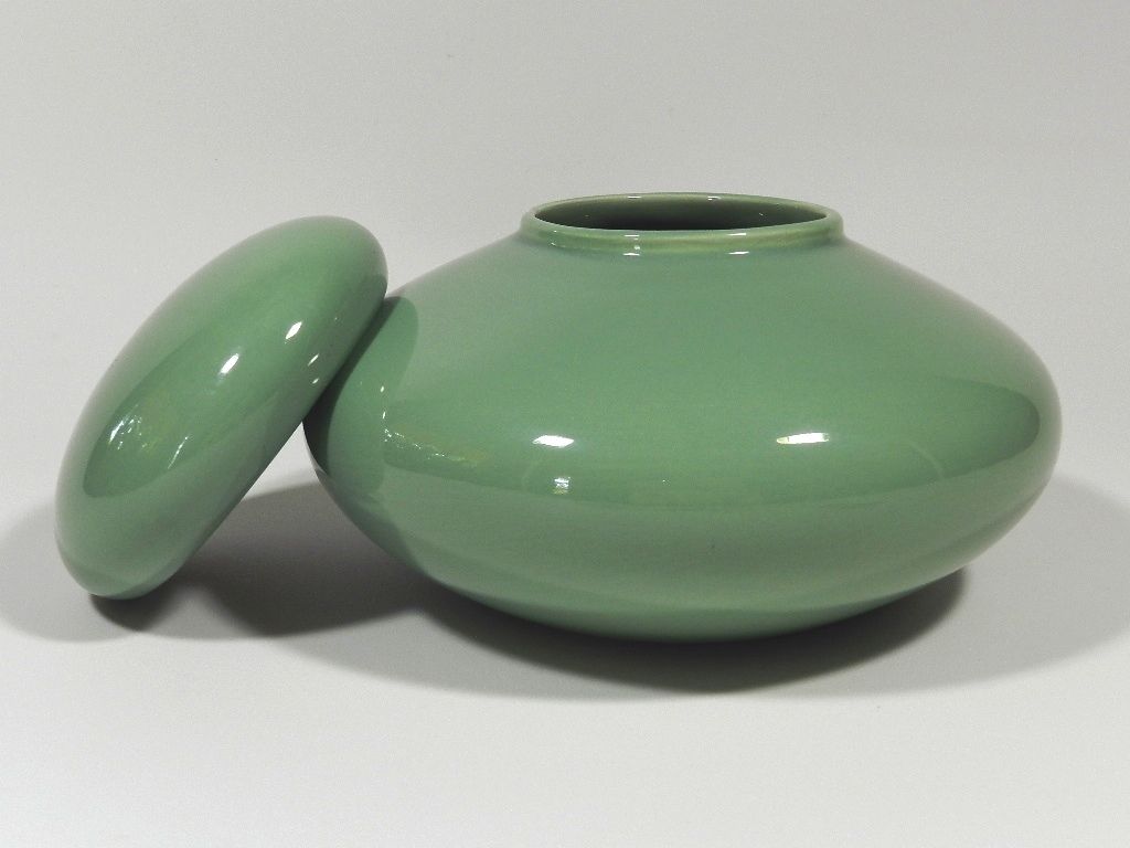 Jaru Ceramic Pottery Jar With Lid Jade Green – Shop-Uniques-Unlimited